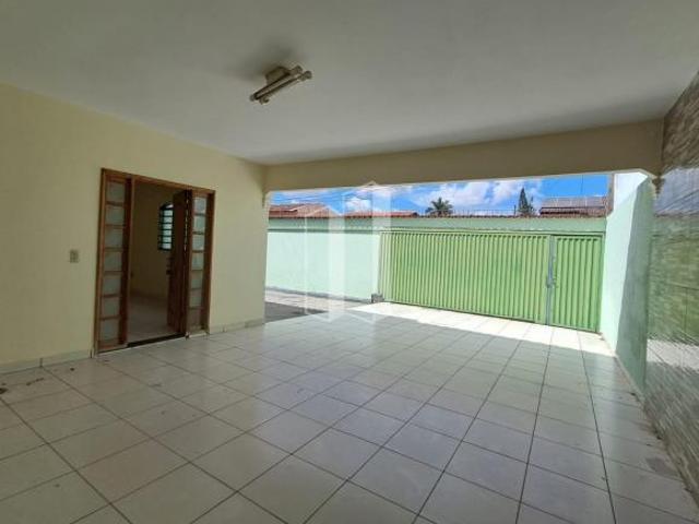 Casa para venda em Parque Anhanguera, Goiânia