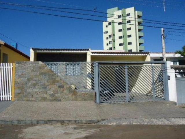 Casa para venda em Parque Arnold Schimidt de 188.00m² com 3 Quartos, 1 Suite e 2 Garagens