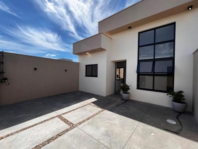 Casa para venda em Parque Barnabé de 110.00m² com 3 Quartos, 1 Suite e 2 Garagens