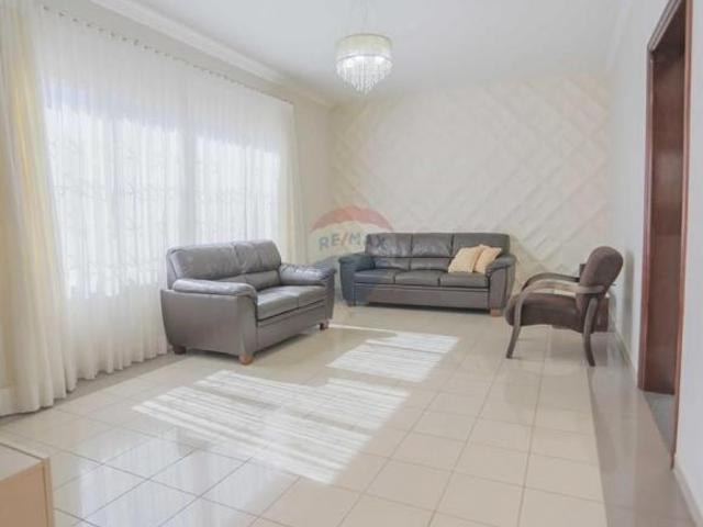 Casa para venda em Parque Bela Vista de 281.00m² com 3 Quartos e 8 Garagens