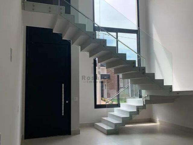 Casa para venda em Parque Brasil 500 de 312.00m² com 4 Quartos, 4 Suites e 2 Garagens