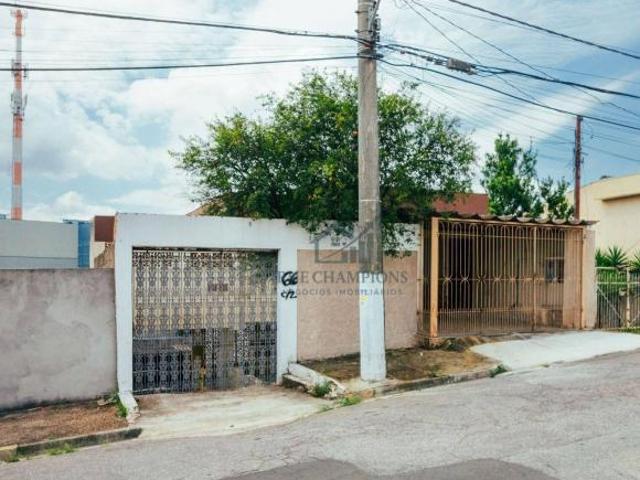Casa para venda em Parque Centenário de 156.00m² com 3 Quartos e 9 Garagens