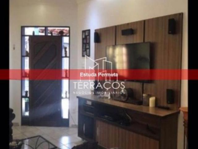 Casa para venda em Parque Cidade Jardim de 223.00m² com 3 Quartos, 1 Suite e 2 Garagens