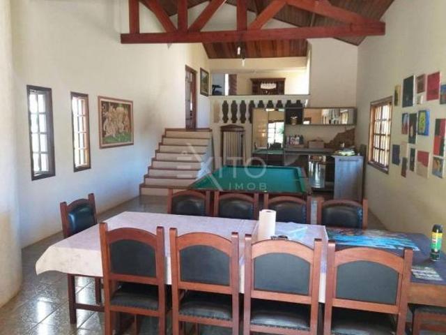 Casa para venda em Parque Da Fazenda de 450.00m² com 5 Quartos, 3 Suites e 2 Garagens