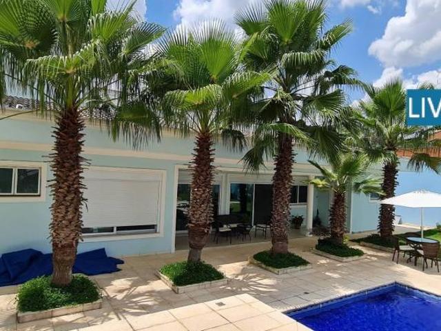 Casa para venda em Parque Da Fazenda de 482.00m² com 4 Quartos, 4 Suites e 14 Garagens