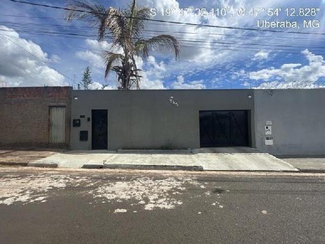 Casa para venda em Parque das Aroeiras, Uberaba