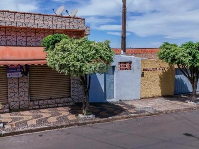 Casa para venda em Parque Das Árvores de 145.58m² com 2 Quartos e 2 Garagens