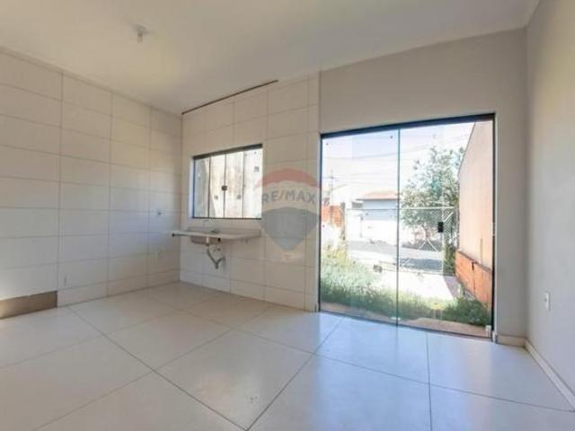 Casa para venda em Parque Das Árvores de 50.00m² com 2 Quartos e 1 Garagem