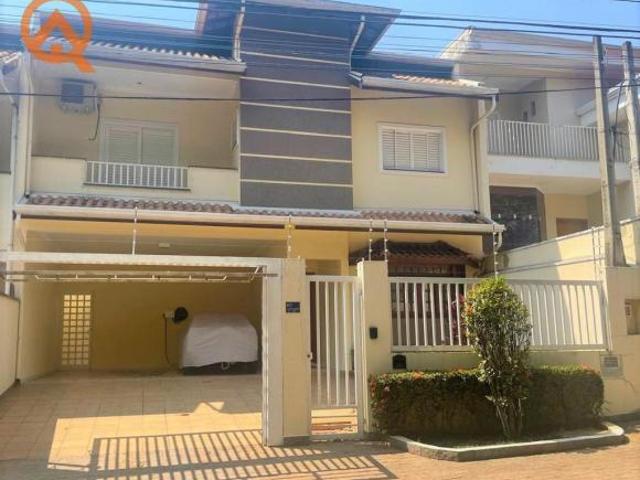 Casa para venda em Parque Das Flores de 242.00m² com 4 Quartos, 2 Suites e 4 Garagens
