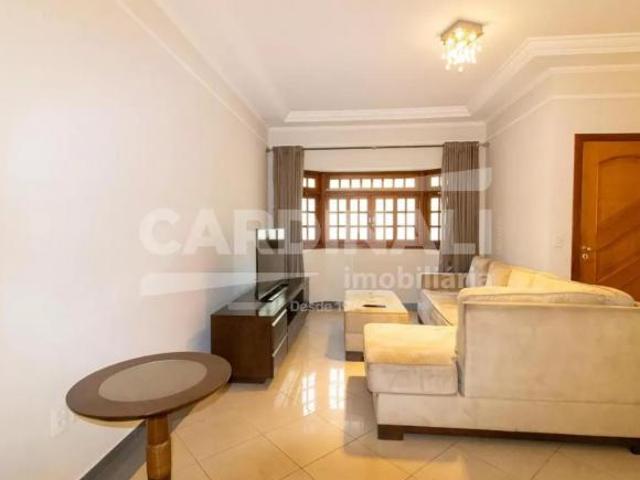 Casa para venda em Parque Das Flores de 243.00m² com 4 Quartos, 2 Suites e 4 Garagens