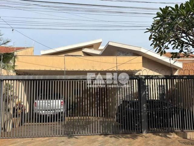 Casa para venda em Parque Das Flores Ii de 330.00m² com 5 Quartos, 3 Suites e 3 Garagens