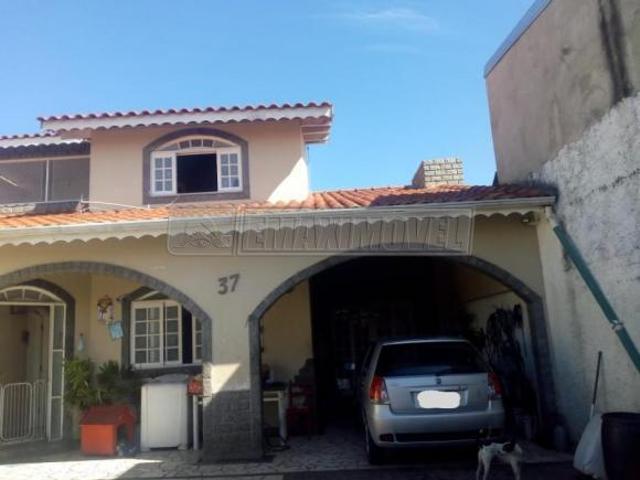 Casa para venda em Parque Das Laranjeiras de 152.00m² com 4 Quartos, 1 Suite e 4 Garagens
