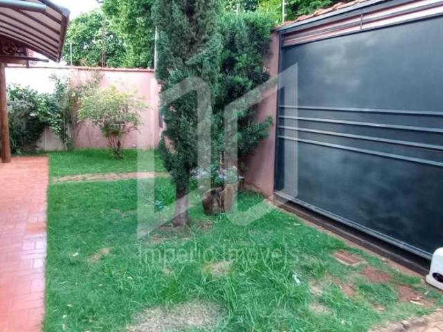 Casa para venda em Parque Das Laranjeiras de 190.00m² com 2 Quartos e 5 Garagens