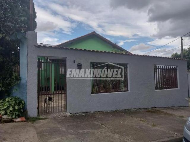 Casa para venda em Parque Das Laranjeiras de 252.00m² com 4 Quartos, 1 Suite e 2 Garagens
