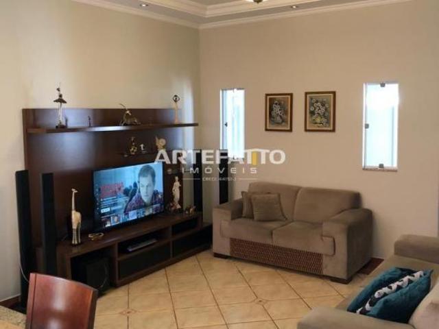 Casa para venda em Parque Do Castelo de 178.00m² com 3 Quartos, 1 Suite e 3 Garagens