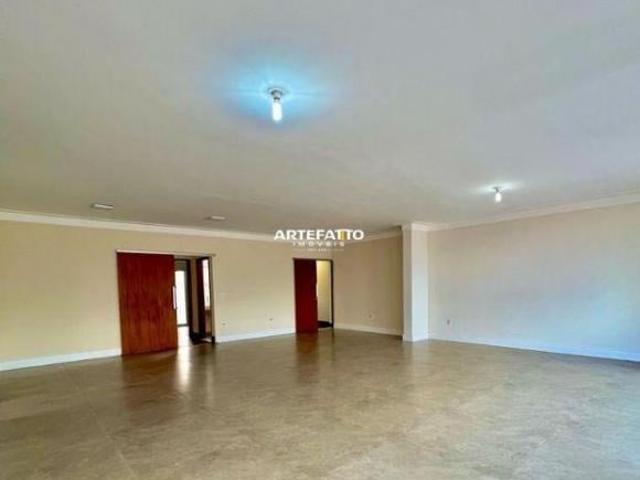Casa para venda em Parque Do Castelo de 212.00m² com 3 Quartos, 1 Suite e 2 Garagens