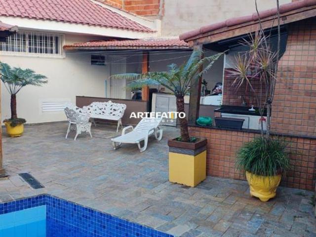 Casa para venda em Parque Do Castelo de 293.00m² com 3 Quartos, 3 Suites e 2 Garagens