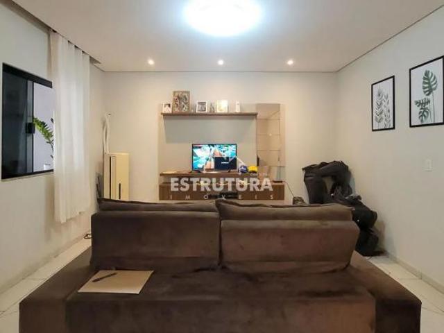 Casa para venda em Parque Dos Jequitibás Iii de 200.00m² com 3 Quartos, 1 Suite e 4 Garagens