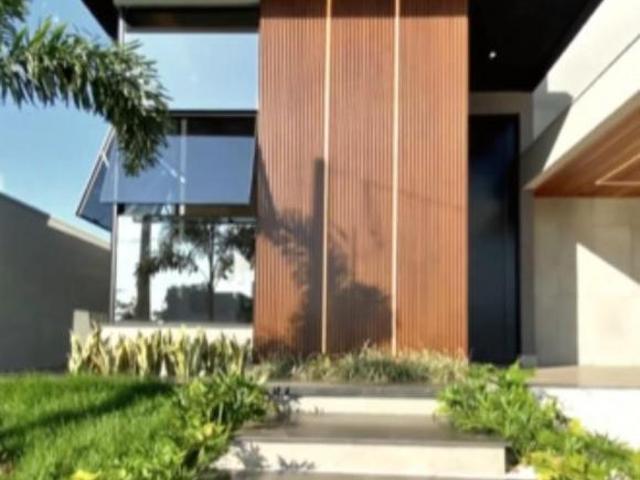 Casa para venda em Parque Dos Pinheiros de 175.00m² com 3 Quartos, 1 Suite e 3 Garagens