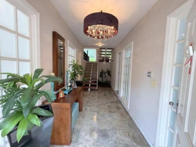 Casa para venda em Parque Dos Príncipes de 317.00m² com 4 Quartos, 2 Suites e 8 Garagens
