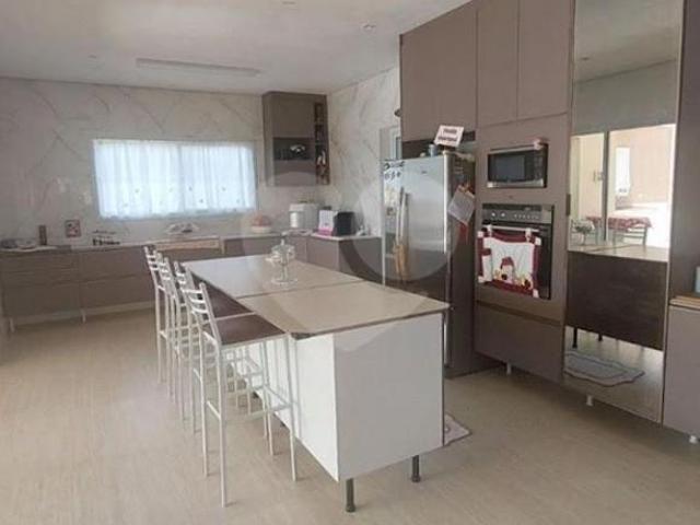 Casa para venda em Parque Dos Resedás de 353.00m² com 4 Quartos, 4 Suites e 6 Garagens