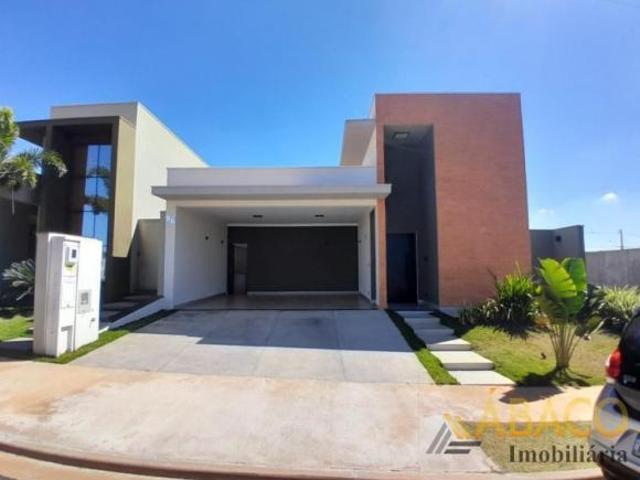 Casa para venda em Parque Faber Castell I de 171.50m² com 3 Quartos, 3 Suites e 4 Garagens