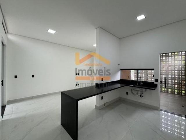 Casa para venda em Parque Fabrício de 80.00m² com 2 Quartos, 1 Suite e 2 Garagens