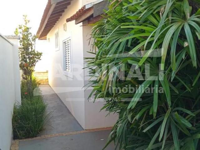 Casa para venda em Parque Fehr de 130.00m² com 3 Quartos, 1 Suite e 2 Garagens