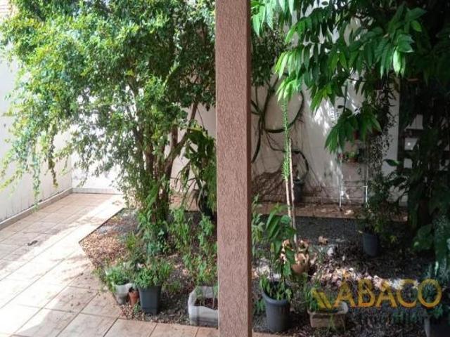 Casa para venda em Parque Fehr de 152.00m² com 3 Quartos, 1 Suite e 2 Garagens