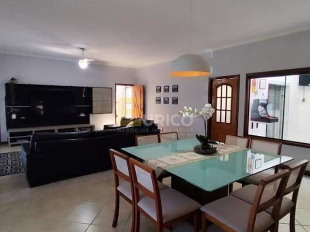 Casa para venda em Parque Florence de 272.00m² com 4 Quartos, 1 Suite e 6 Garagens