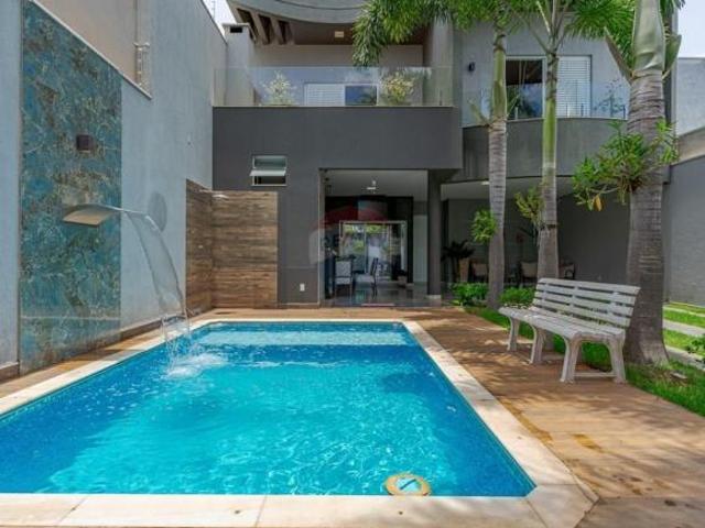 Casa para venda em Parque Frezarin de 295.79m² com 3 Quartos, 1 Suite e 4 Garagens
