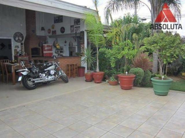 Casa para venda em Parque Gramado de 200.00m² com 3 Quartos, 1 Suite e 3 Garagens