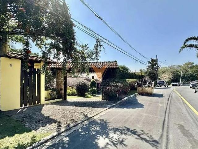 Casa para venda em Parque Ideal de 10.00m² com 5 Quartos, 3 Suites e 6 Garagens