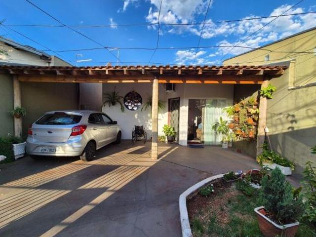 Casa para venda em Parque Igaçaba de 106.00m² com 2 Quartos e 4 Garagens