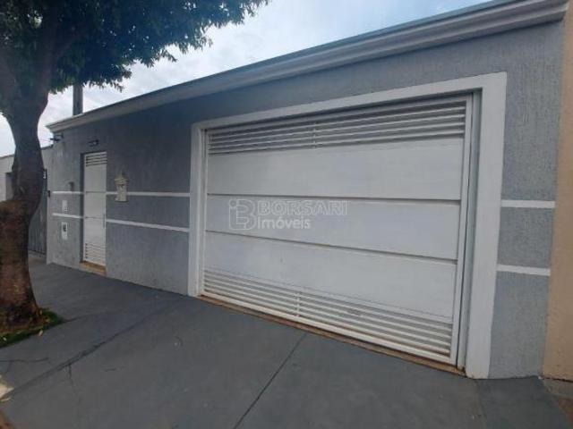 Casa para venda em Parque Igaçaba de 131.00m² com 2 Quartos e 2 Garagens