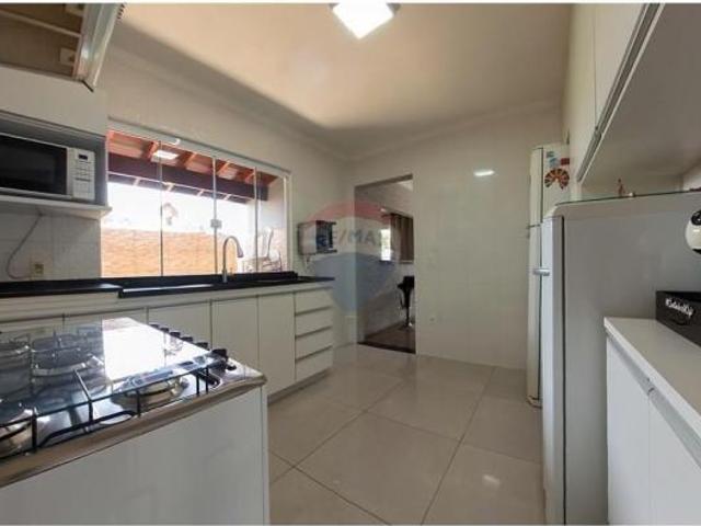 Casa para venda em Parque Industrial de 135.00m² com 3 Quartos, 1 Suite e 1 Garagem