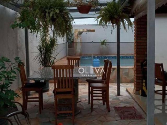 Casa para venda em Parque Industrial de 385.00m² com 3 Quartos e 3 Suites