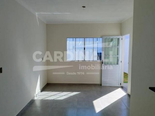 Casa para venda em Parque Industrial de 58.00m² com 2 Quartos e 2 Garagens