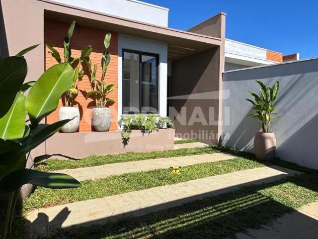 Casa para venda em Parque Industrial de 68.00m² com 3 Quartos e 1 Suite