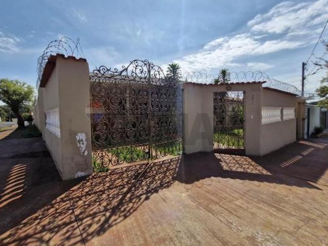 Casa para venda em Parque Industrial Lagoinha de 142.00m² com 2 Quartos e 4 Garagens