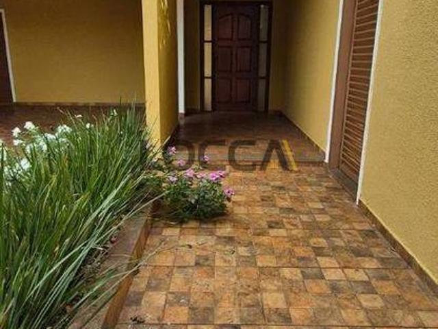 Casa para venda em Parque Industrial Lagoinha de 207.00m² com 4 Quartos, 2 Suites e 4 Garagens
