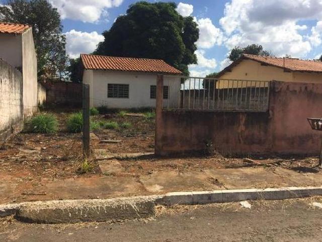 Casa para venda em Parque Industrial Mingone, Luziânia