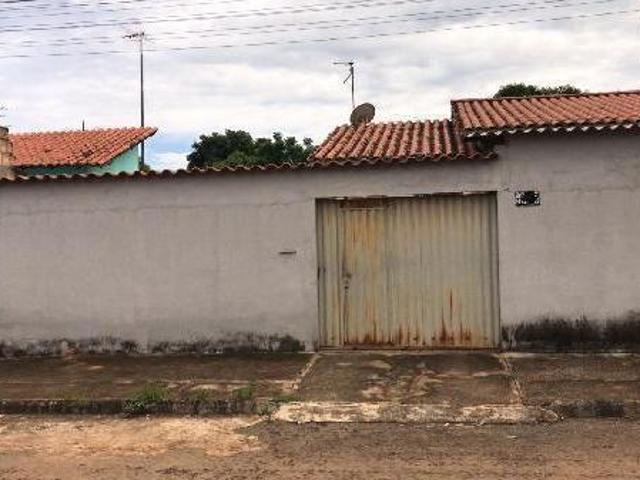 Casa para venda em Parque Industrial Mingone, Luziânia