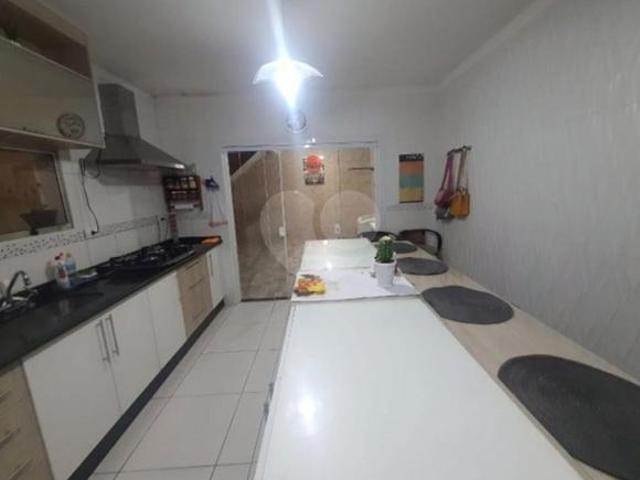 Casa para venda em Parque Internacional de 220.00m² com 3 Quartos, 1 Suite e 3 Garagens