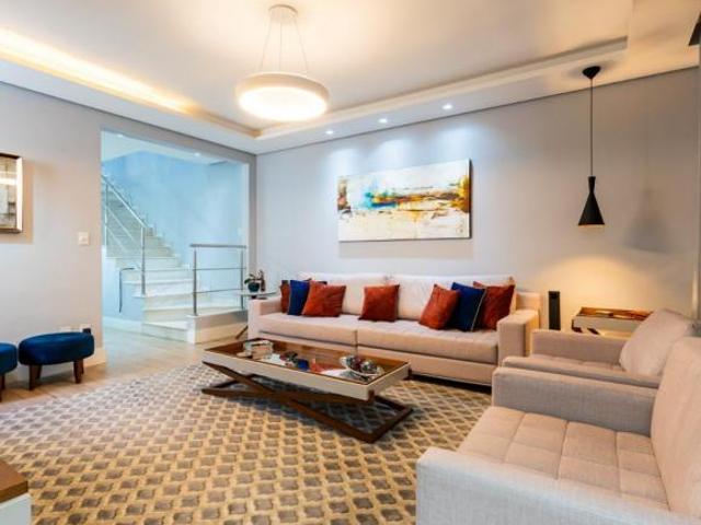 Casa para venda em Parque Jabaquara com 3 quartos, sendo 1 suíte, 151m²
