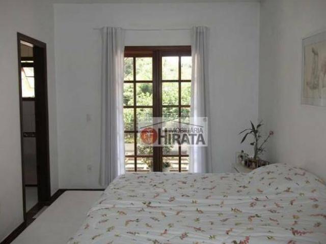 Casa para venda em Parque Jambeiro de 250.00m² com 3 Quartos, 3 Suites e 3 Garagens
