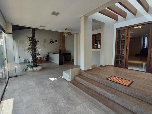 Casa para venda em Parque Jardim Europa de 380.00m² com 4 Quartos, 4 Suites e 4 Garagens