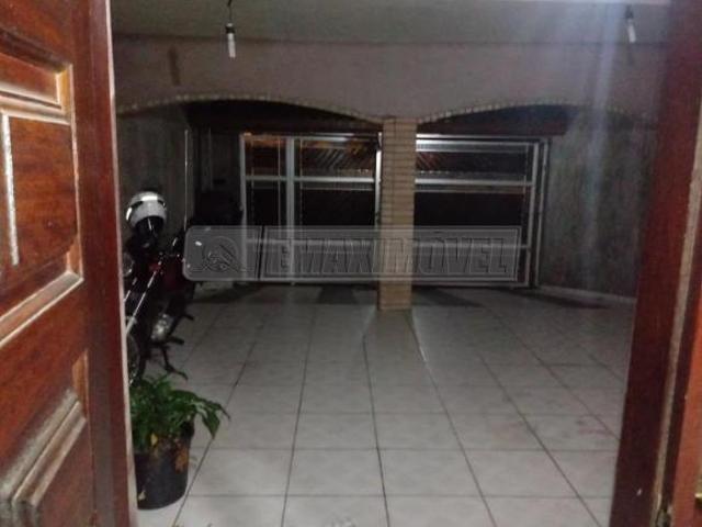 Casa para venda em Parque Jataí de 184.00m² com 3 Quartos e 2 Garagens