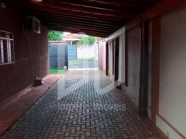 Casa para venda em Parque Laranjeiras de 190.00m² com 2 Quartos e 10 Garagens