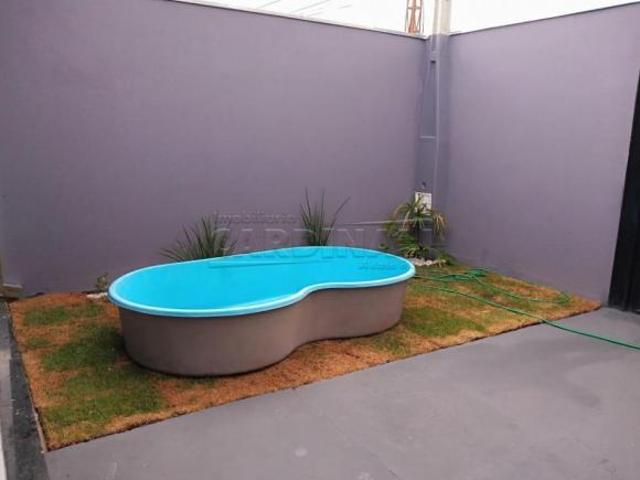Casa para venda em Parque Laranjeiras de 105.00m² com 1 Quarto e 1 Garagem
